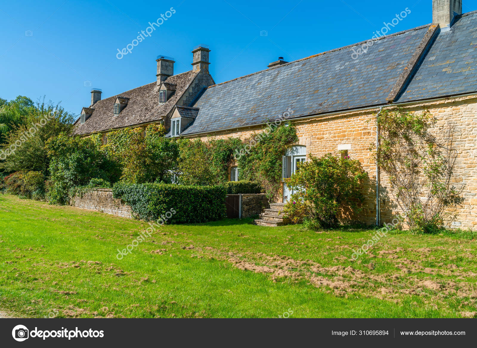Upper Slaughter Village Characteristic Cotswolds Houses Built ...