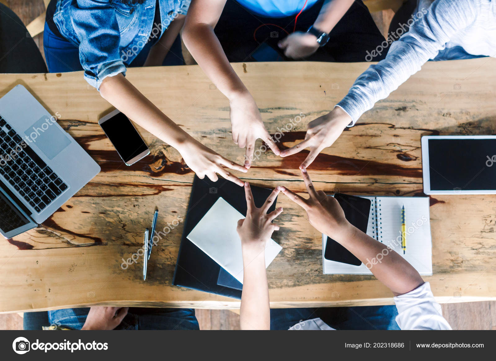Group People Doing Star Shape Fingers — Stock Photo © assumption111 ...