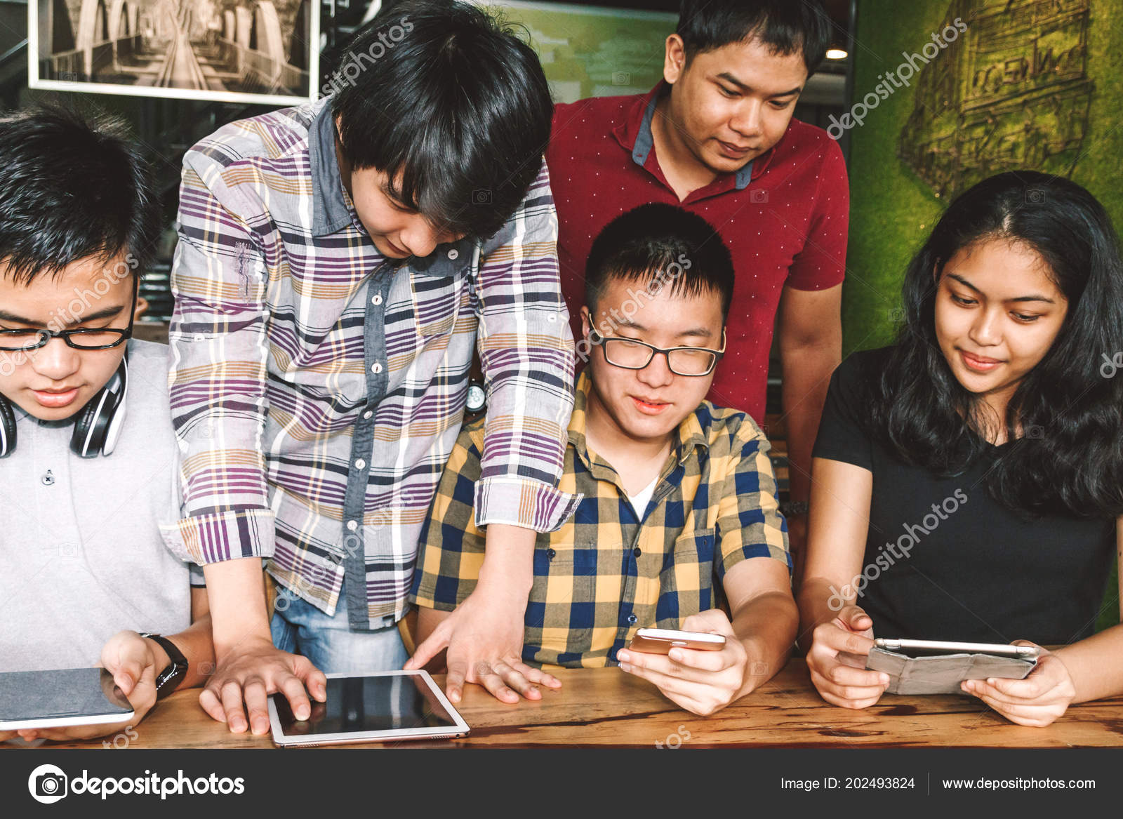 Group Teen High School Students Doing Homework — Stock Photo ...