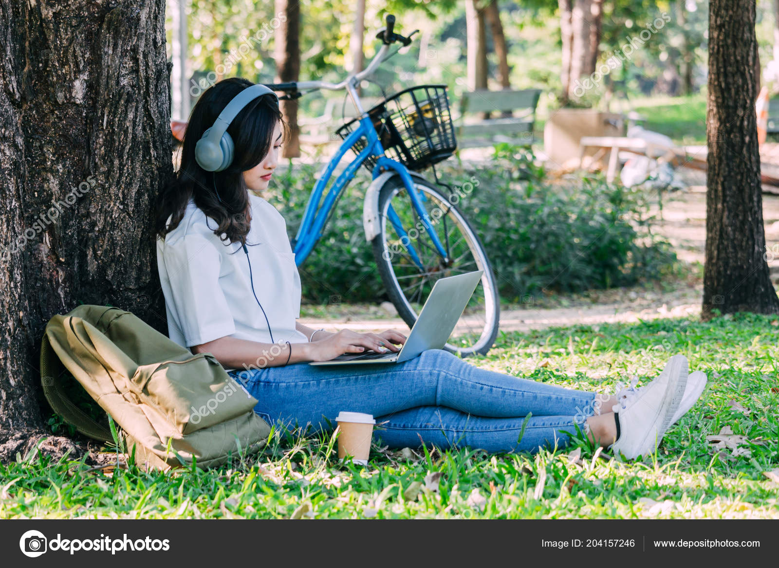Woman Relax Use Laptop Computer Sitting Grass Park — Stock Photo ...