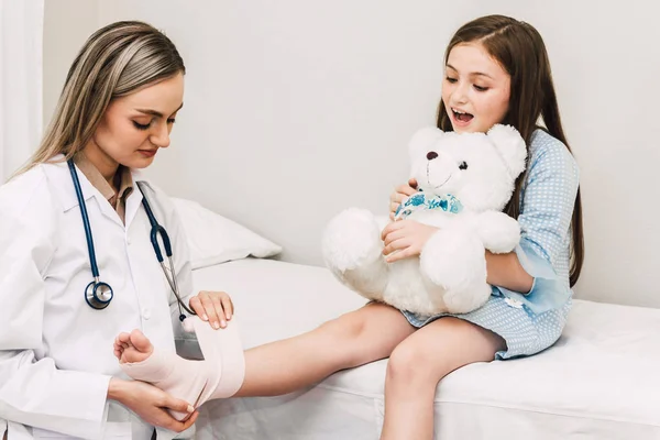 Little girl medicine Stock Photos, Royalty Free Little girl medicine ...