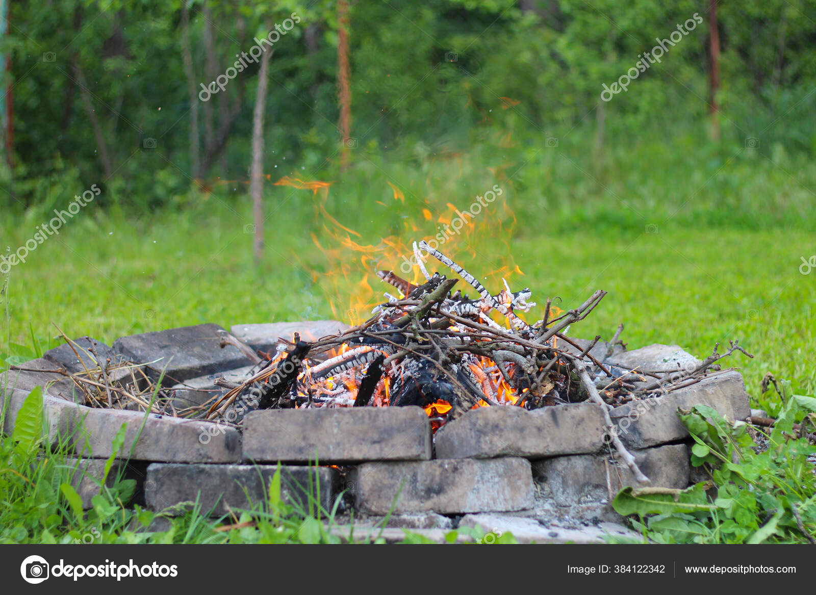 Tree Branches Burn Bonfire Brick Fireplace — Stock Photo © PeterPike ...