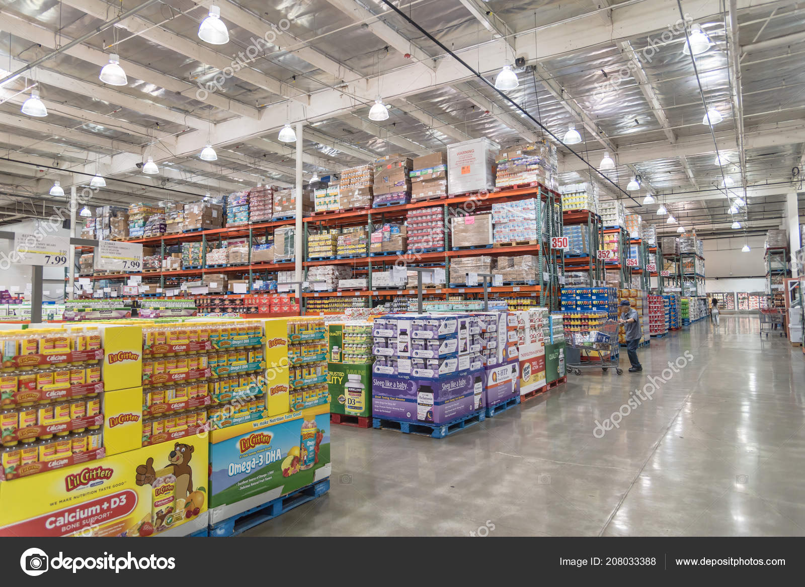 Costco Seattle Aurora Store