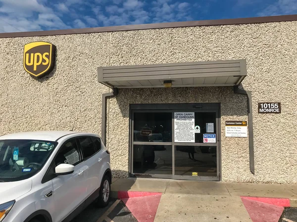 Ups shipping Stock Photos, Royalty Free Ups shipping Images ...