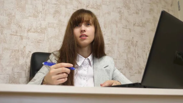 Female computer user Stock Photos, Royalty Free Female computer user ...