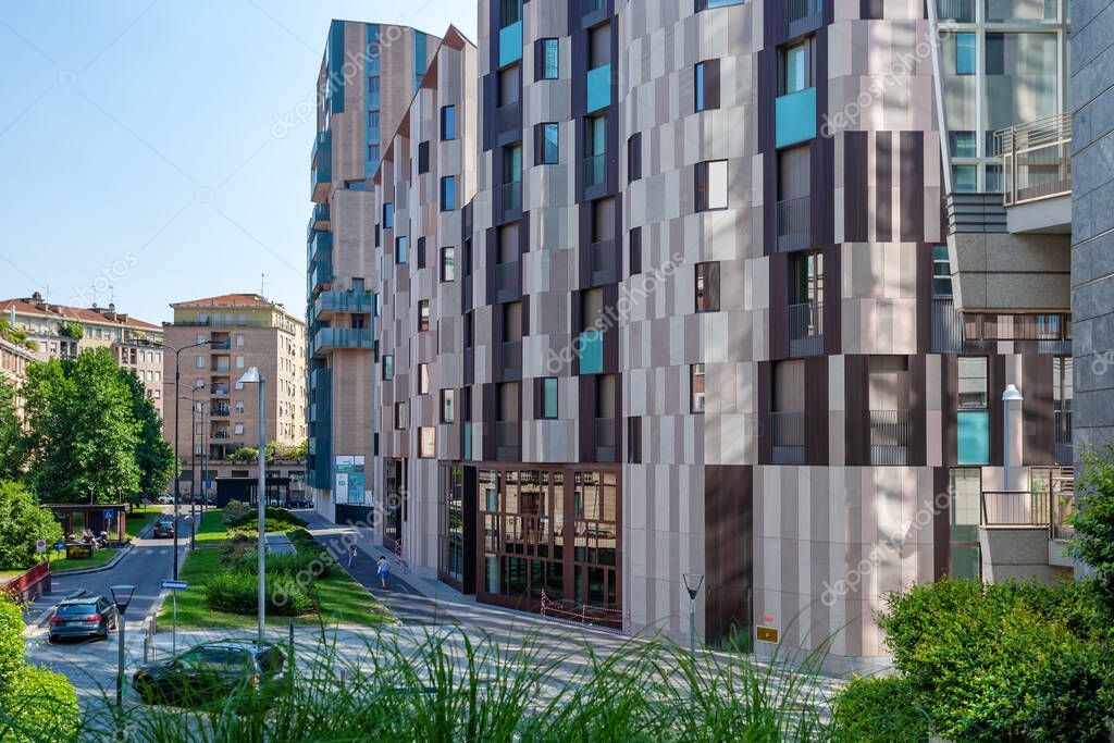 Milán, Italia - 11 de junio de 2017: Modernos edificios residenciales construidos en el centro ...