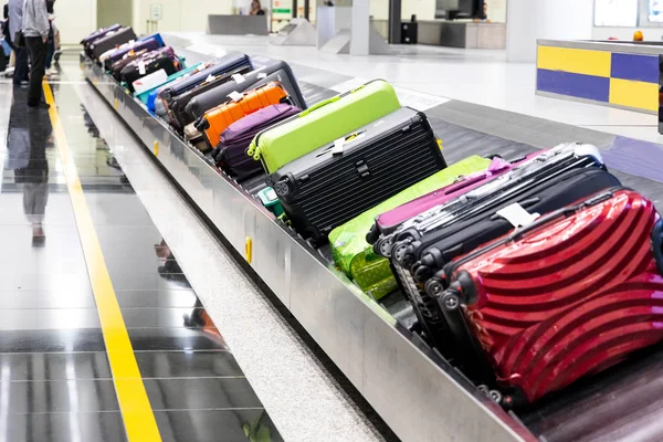 Baggage reclaim Stock Photos, Royalty Free Baggage reclaim Images ...