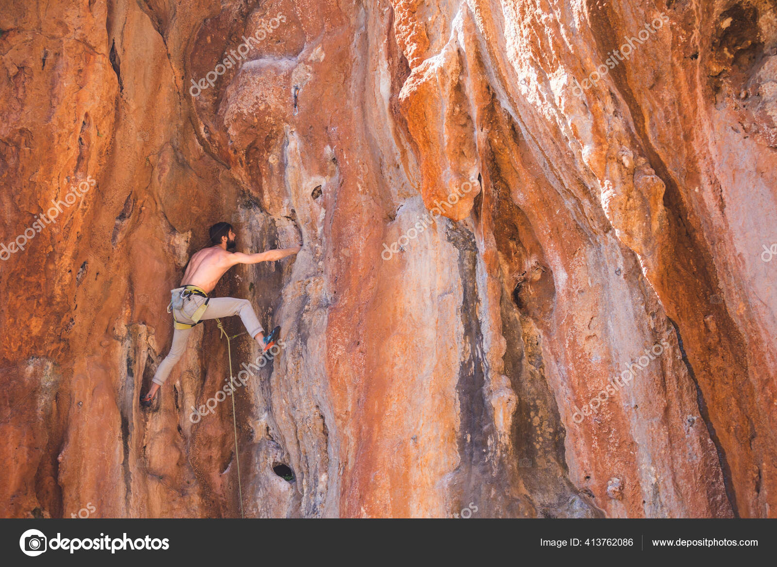 Strong Man Climbs Cliff Climber Overcomes Difficult Climbing Route ...
