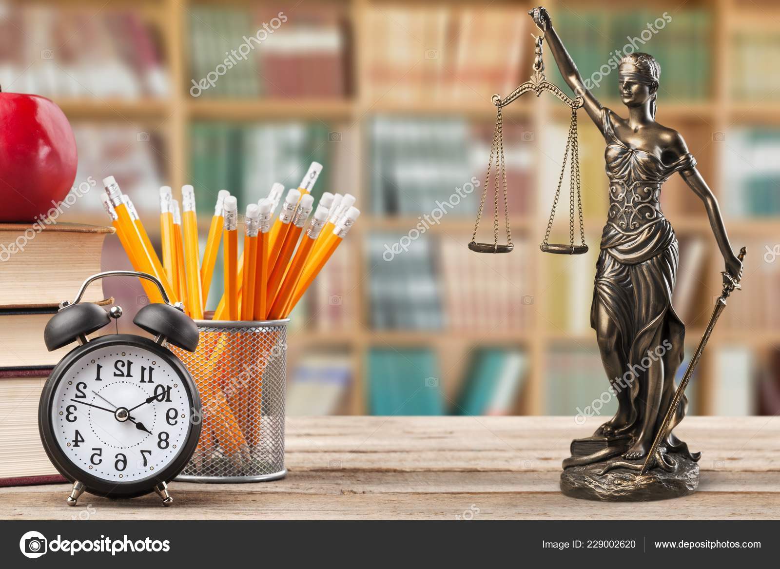 Justice Law Statue Table Stock Photo by ©billiondigital 229002620