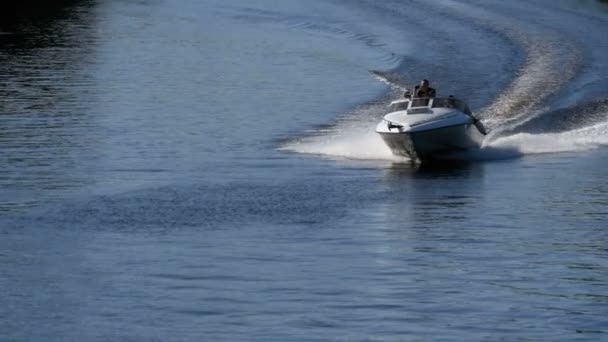 18,930 vídeos de Motorlu tekne, metraje de Motorlu tekne sin royalties ...