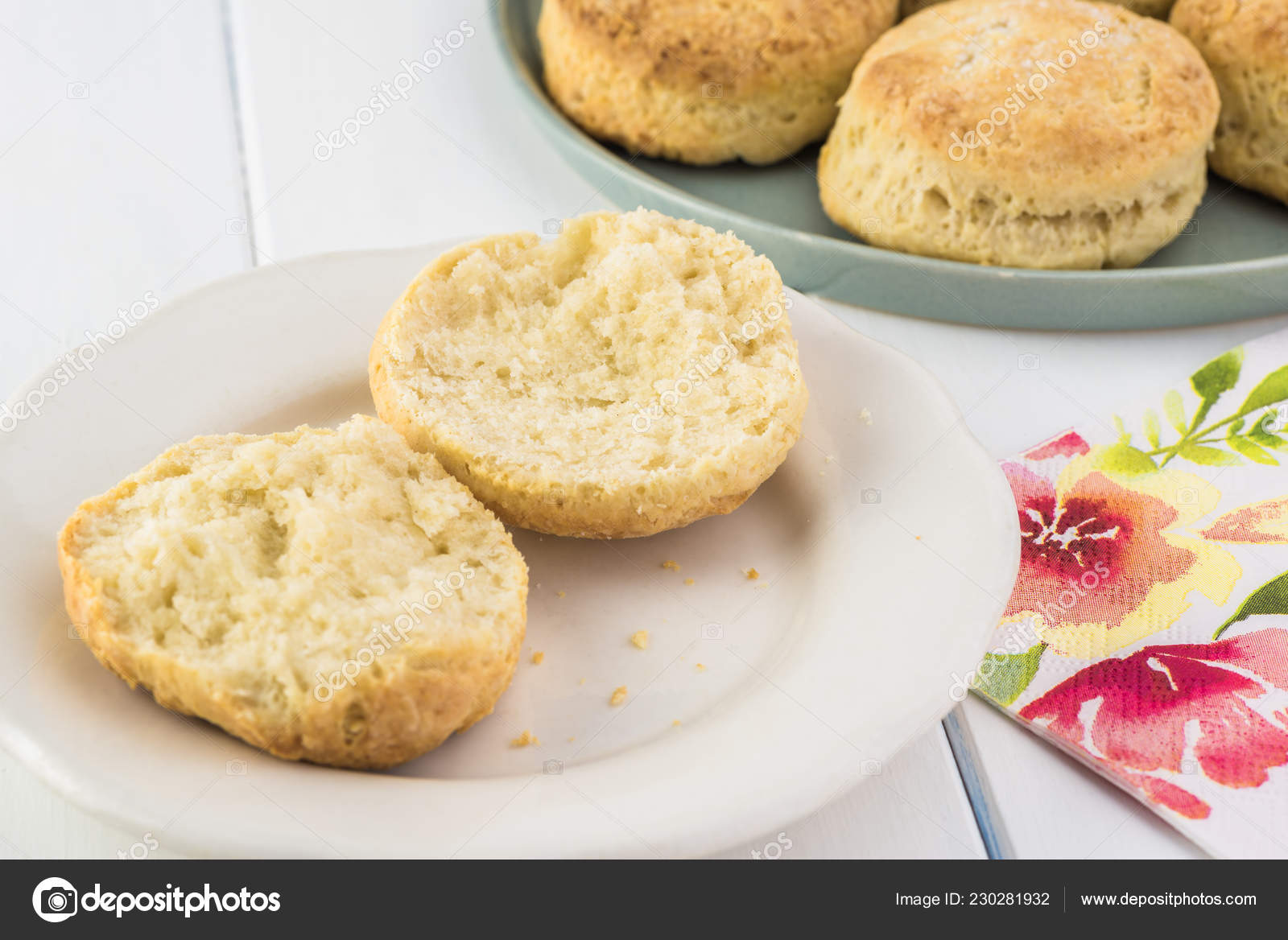Close Halves Homemade Scones Plate — Stock Photo © russiandoll #230281932