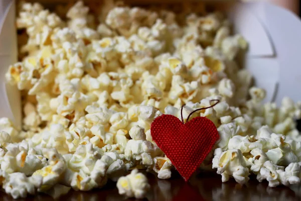 Heart shape popcorn Stock Photos, Royalty Free Heart shape popcorn Images | Depositphotos