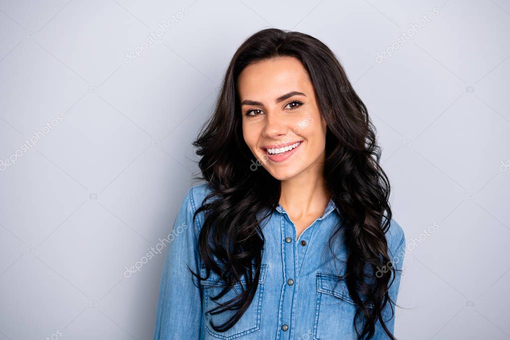 De cerca foto increíble atractivo hermoso contento de ella ella ...