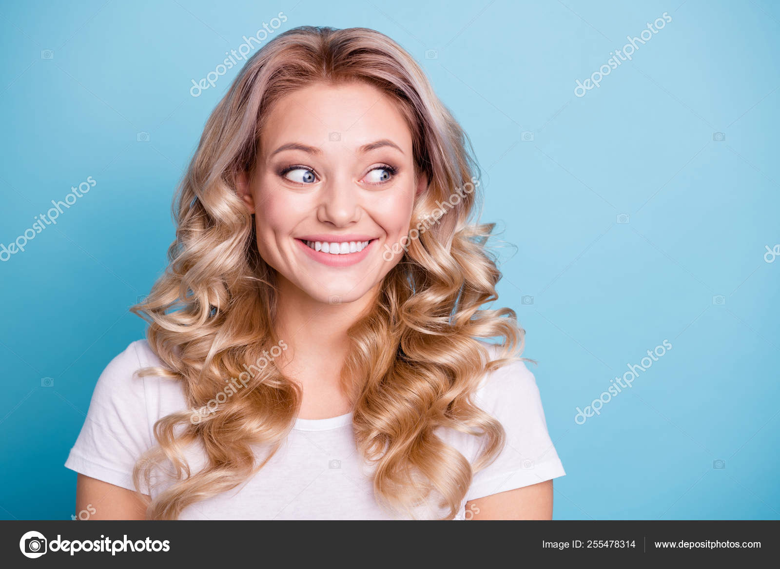 Pretty Girls With Curly Hair And Dimples