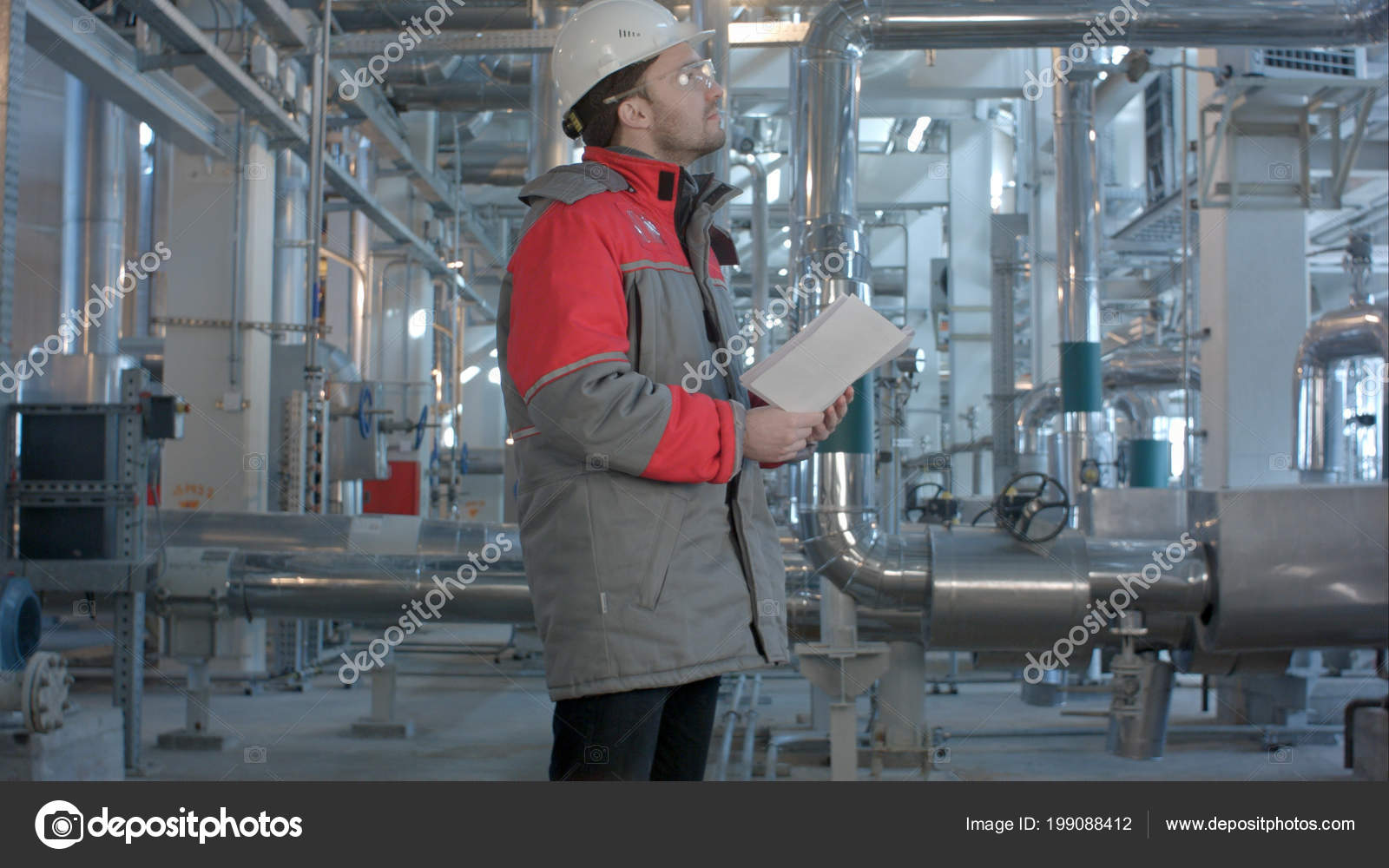 Mechanical inspector does inspection on a plant — Stock Photo ...