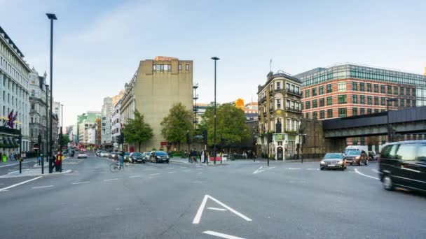 View of the busy intersection of New Bridge Street and Queen Victoria ...
