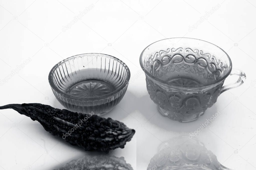 Té de hierbas desintoxicante popular aislado en blanco, es decir Melón ...