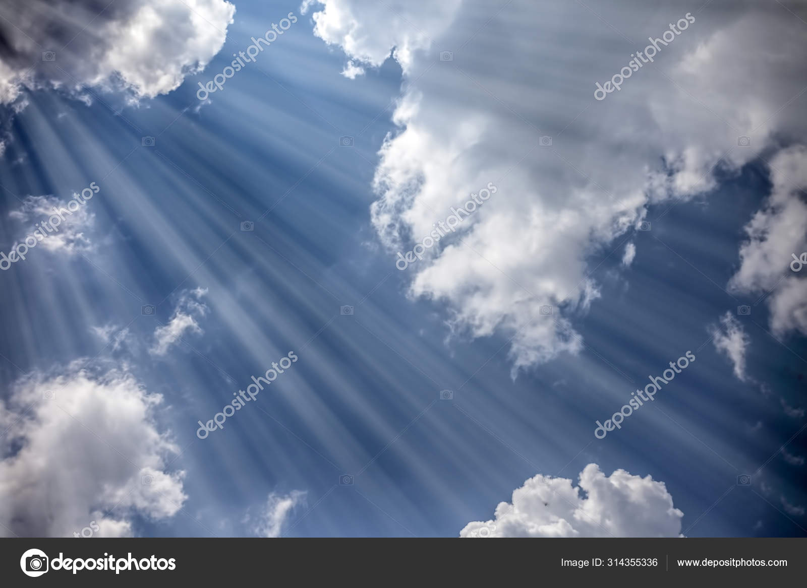 Wide Angle Shot Sky Clouds Sunbeams Showing Tyndall Effect — Stock ...
