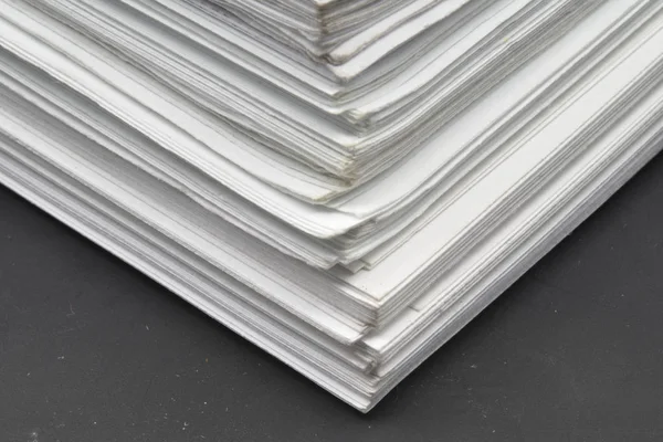 Resma de papel fotos de stock, imágenes de Resma de papel sin royalties ...