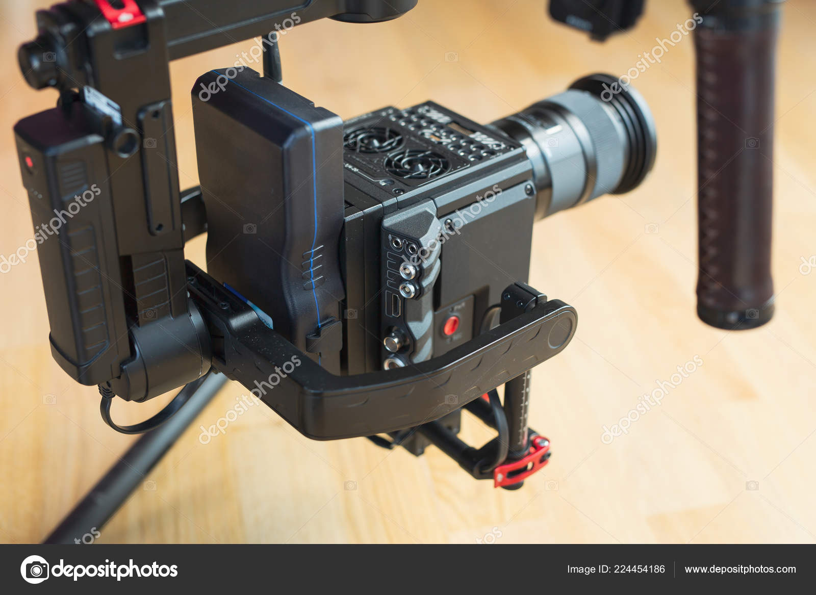 Testing Handheld Camera Gyro Stabilizin Gimbal — Stock Photo ...