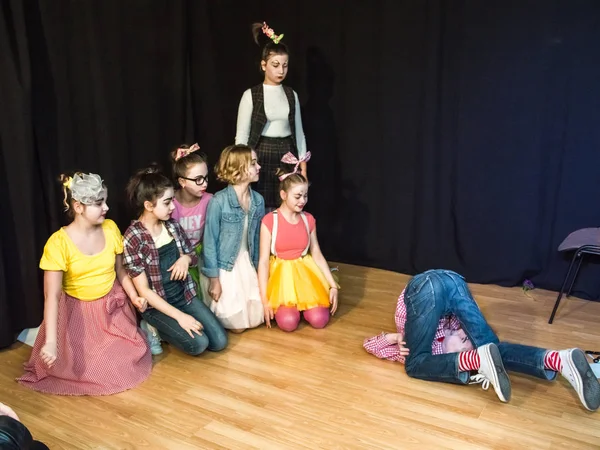 Theatre children Stock Photos, Royalty Free Theatre children Images ...