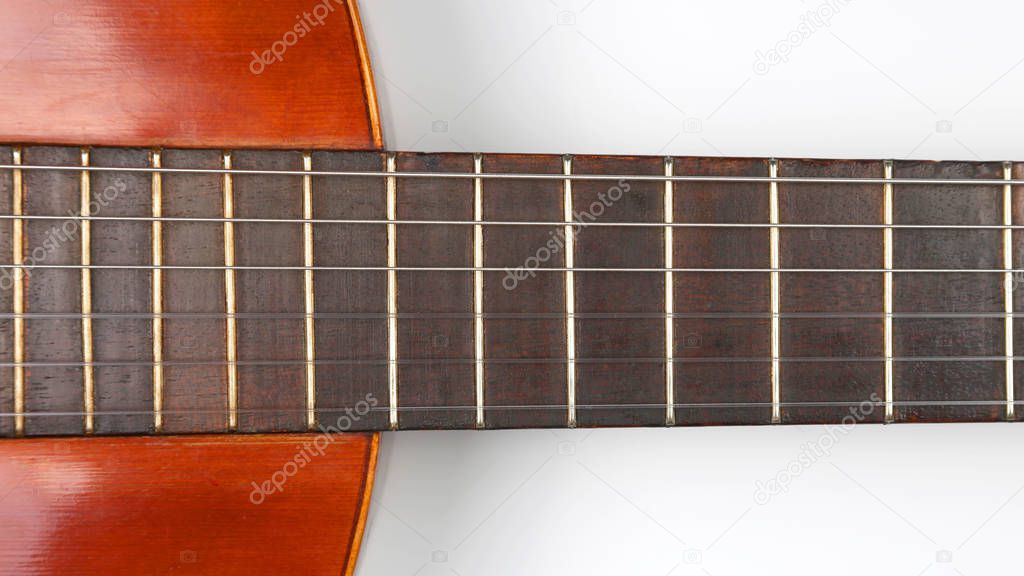 el fragmento del primer plano de la guitarra cl sica. instrumentos musicales 2024