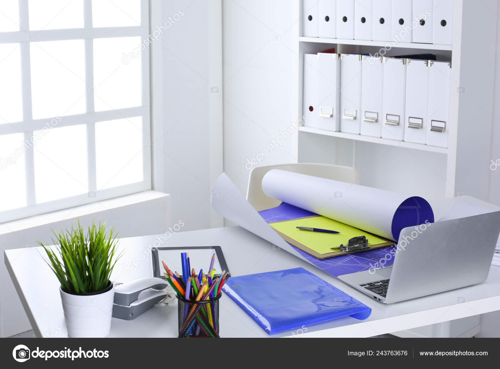 Workspace desktop, documents on the office table — Stock Photo ...