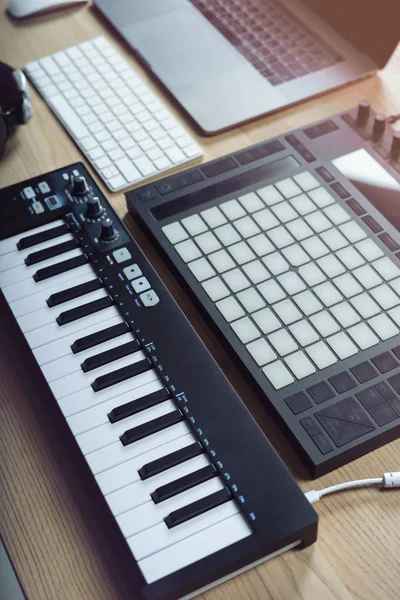 Mini piano Stock Photos, Royalty Free Mini piano Images | Depositphotos