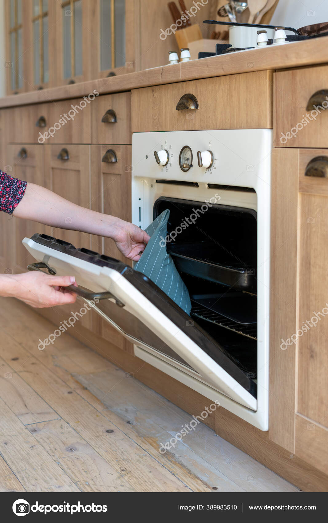 Cropped Side View Woman Pulling Tray Opened Door Gas Oven Stock Photo ...