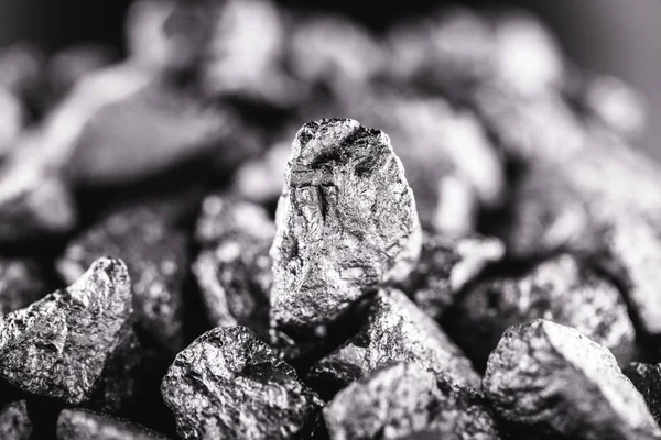 Argent natif sur quartz images libres de droit, photos de Argent natif ...