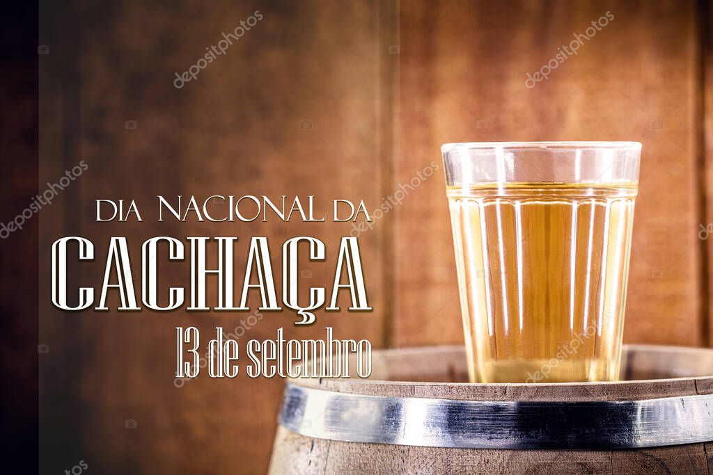 vaso de "cachaca", una bebida típica destilada de Brasil, hecha de caña ...