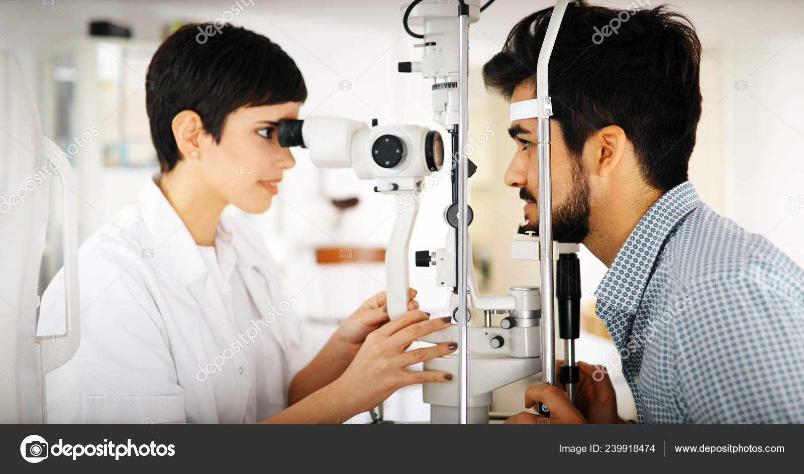 Woman Doing Eye Test Optometrist Medical Office — Stock Photo © nd3000 ...