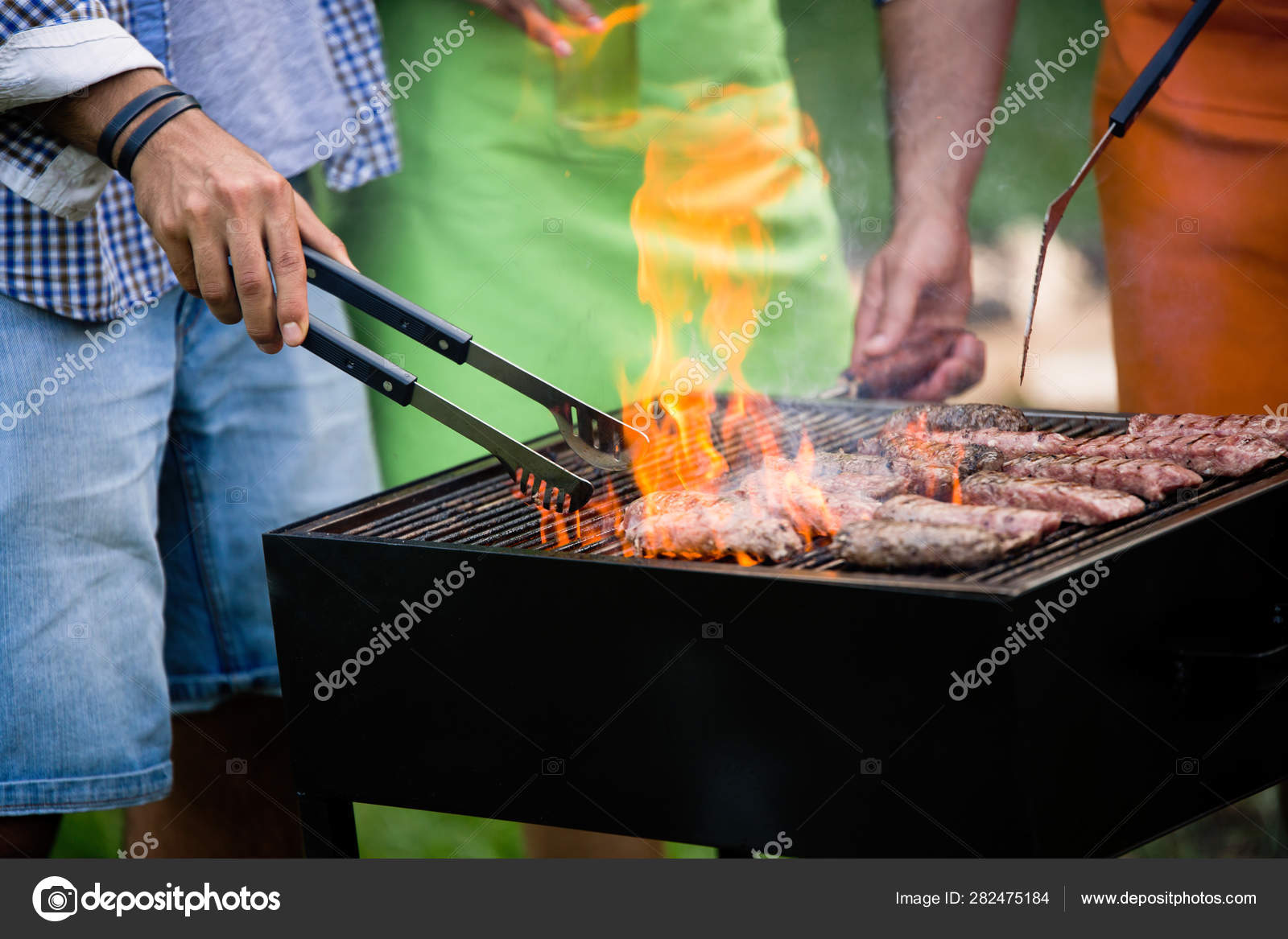 Group Friends Making Barbecue Nature Eating Sharing Positive Emotions ...