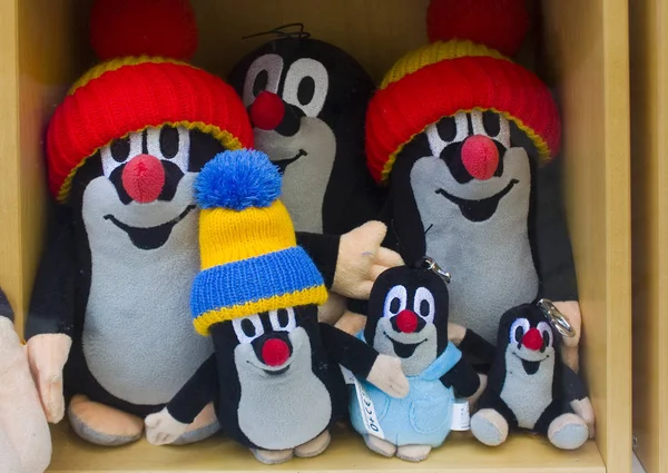 BRATISLAVA, ESLOVAQUIA - 1 de abril de 2019: El famoso personaje de ...