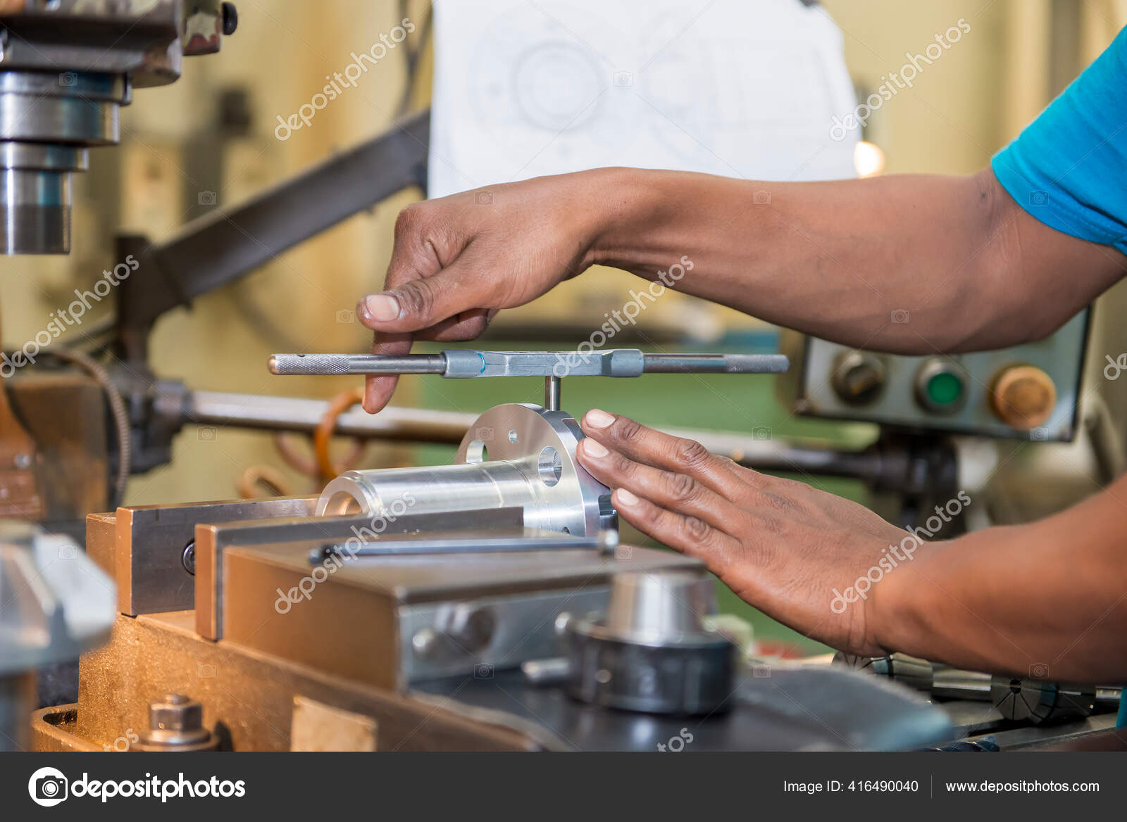 Tapping Operation Skill Worker Thread Making Hand Tapping Tool Stock ...