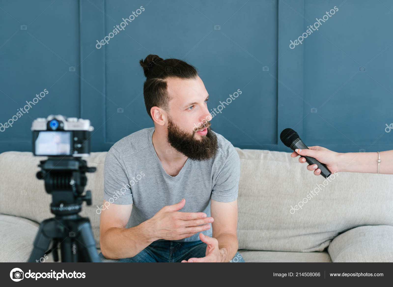 Mass media influencer man interview journalist mic Stock Photo by ...