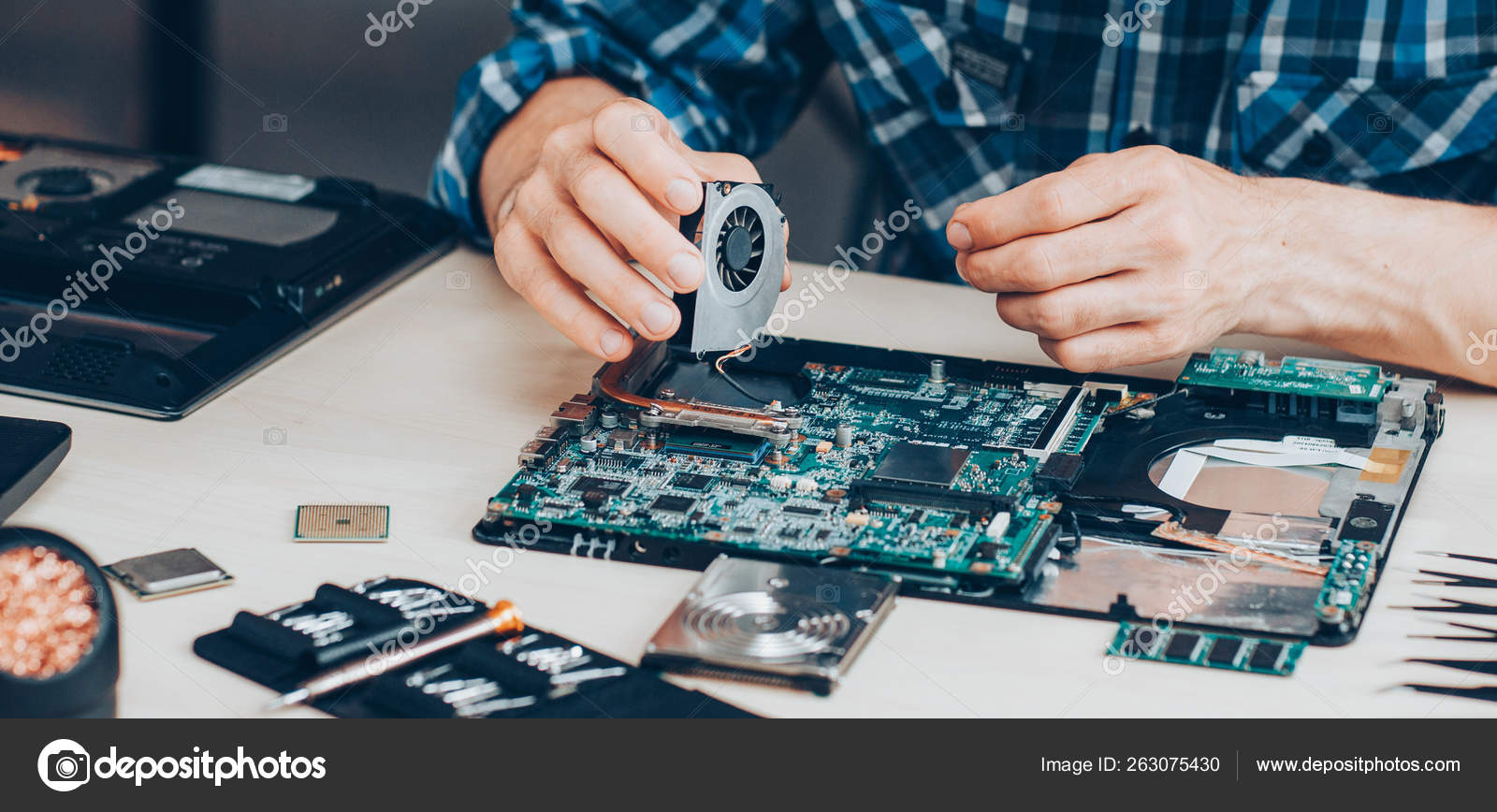 Computer repair service hardware support laptop Stock Photo by ...