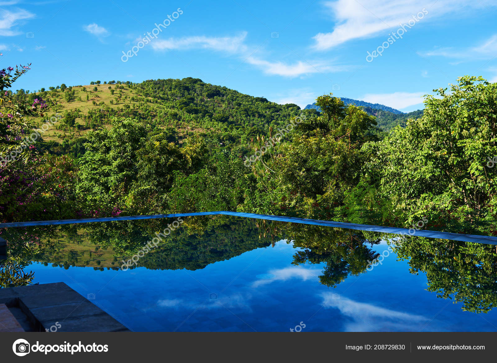 Infinity Pool Mountain Views