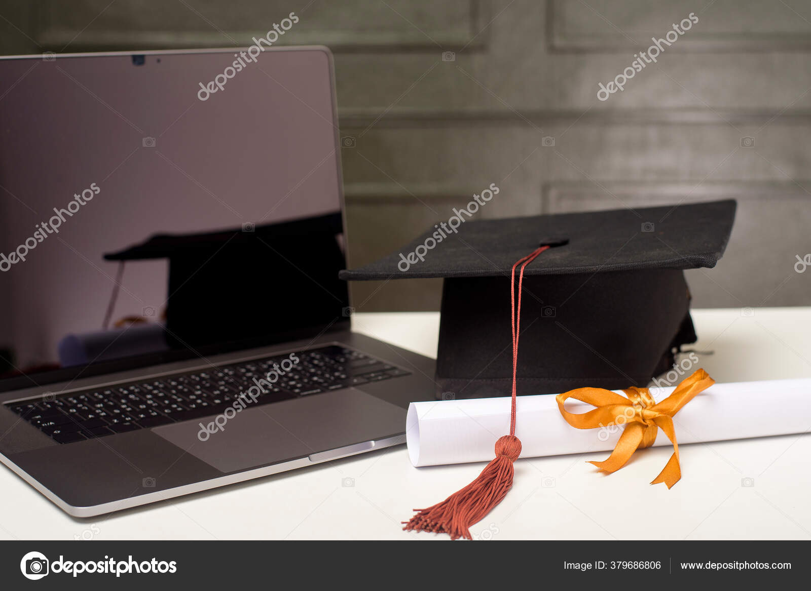 Graduation Cap Laptop Computer Online Education Concept — Stock Photo ...