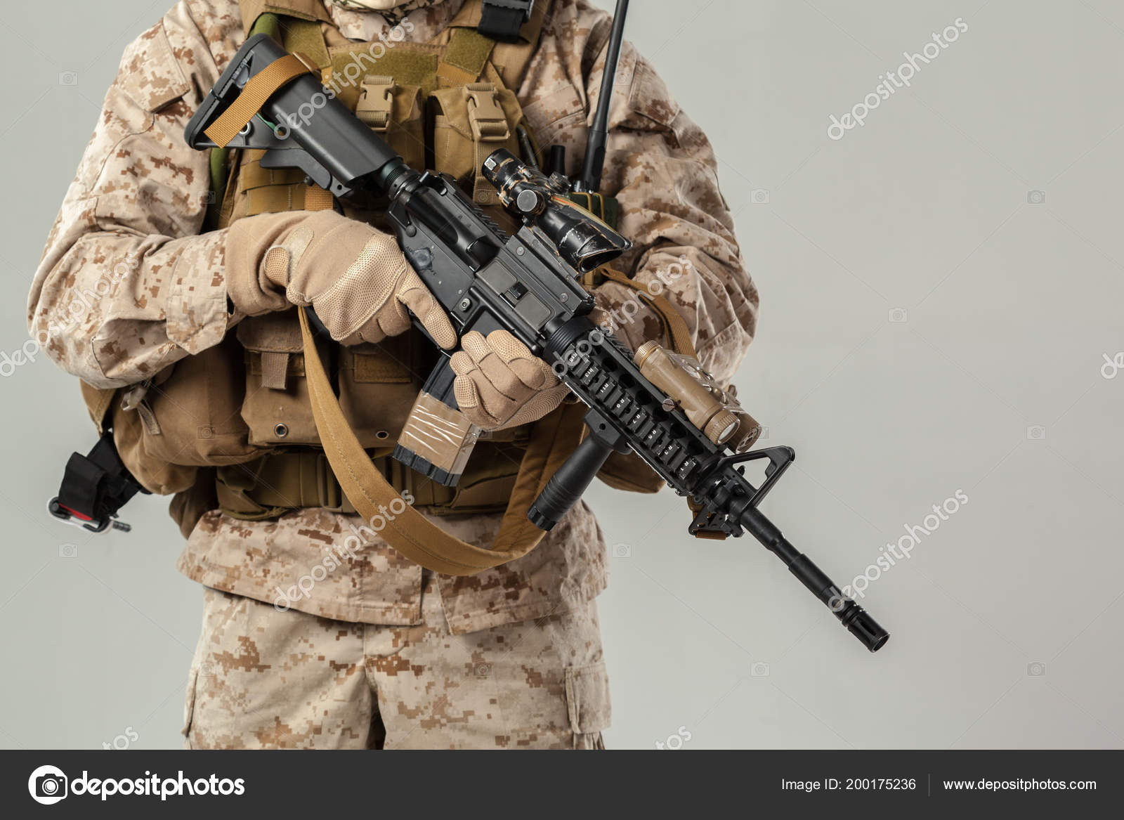 Soldier Camouflage Holding Rifle — Stock Photo © Fotofabrika #200175236