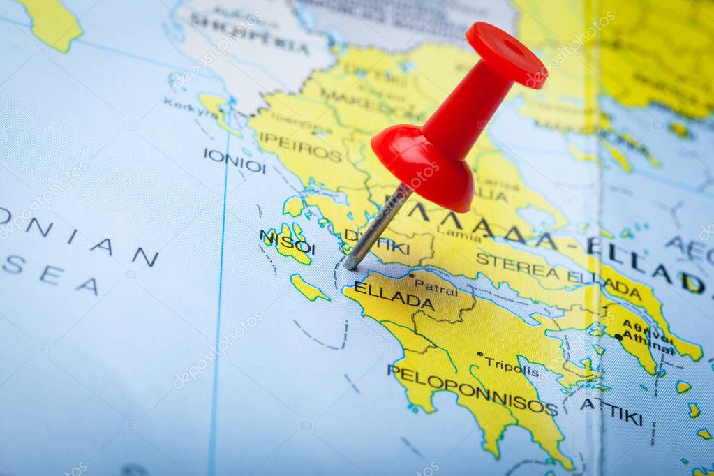 Puntos de destino de viajes en un mapa indicado con la chincheta roja 2023