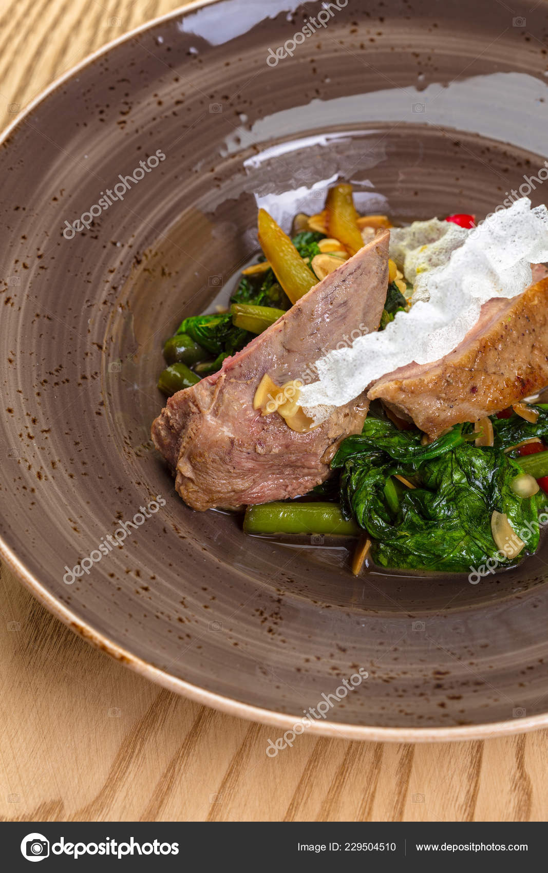 Close Fried Duck Breast Plate Stock Photo by ©Fotofabrika 229504510