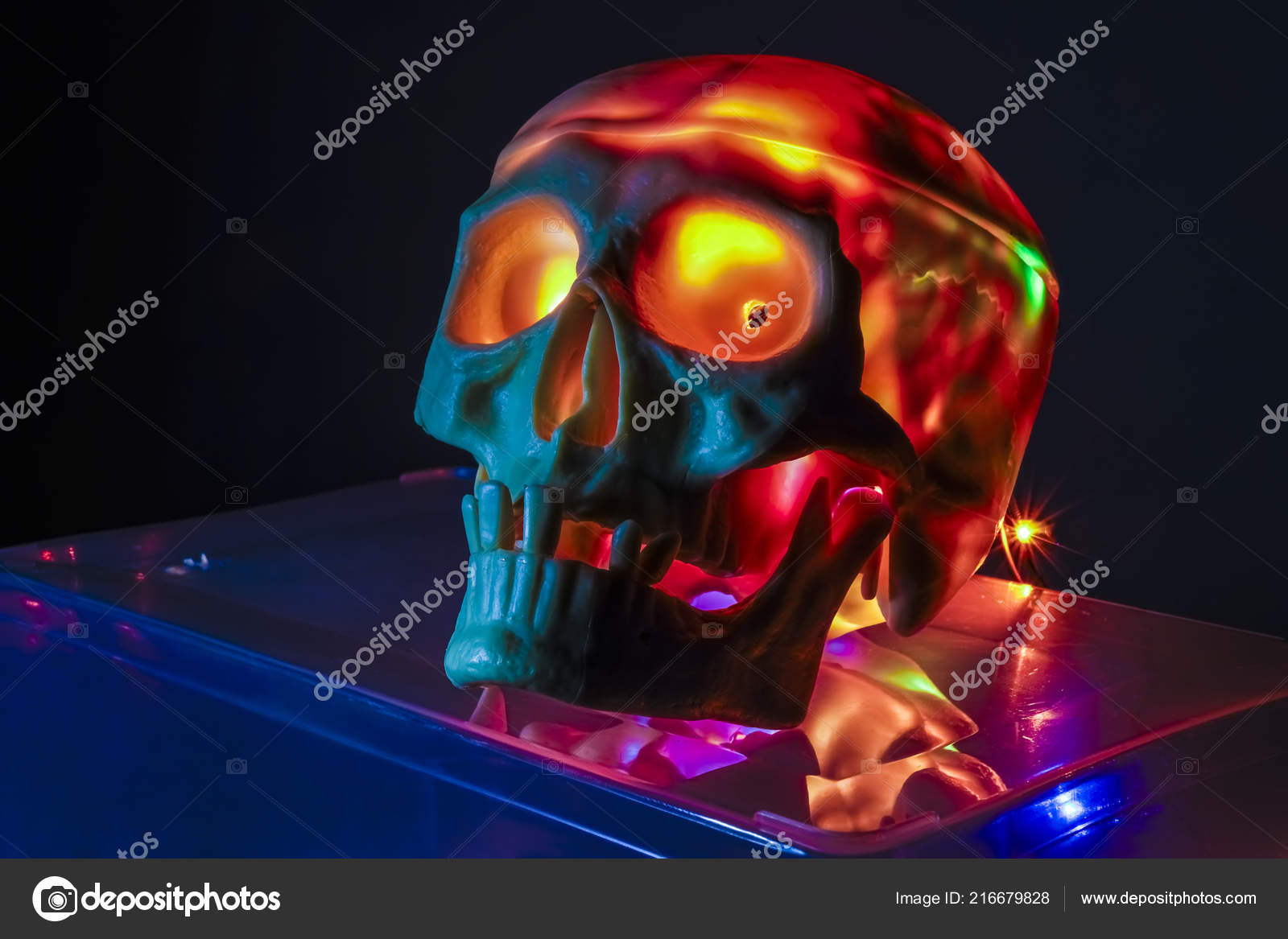 Human Skull Garland Black Background Stock Photo by ©borjomi88 216679828
