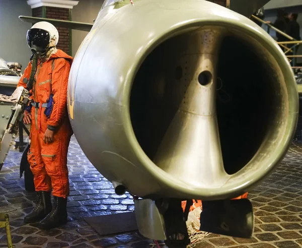 Jet Fighter Pilot Helmet Dummy Airplane Pilot Helmet Overalls ...