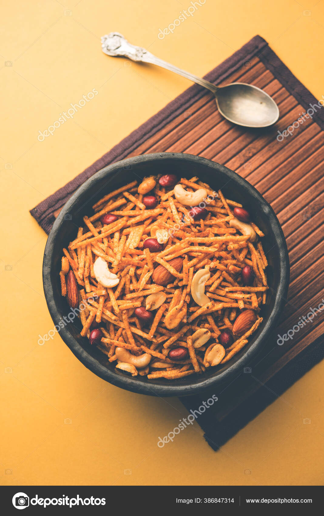 Aloo Chivda Potato Chiwda Also Known Falahari Namkeen Vrat Traditional ...