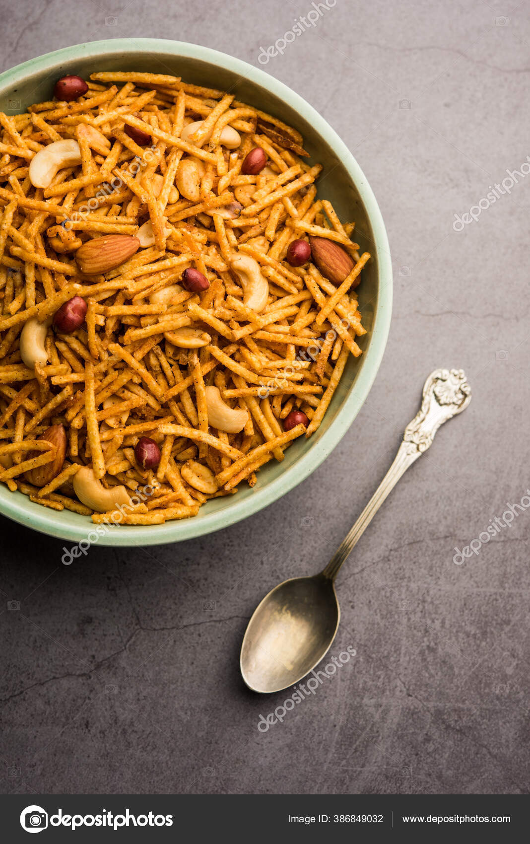 Aloo Chivda Potato Chiwda Also Known Falahari Namkeen Vrat Traditional ...