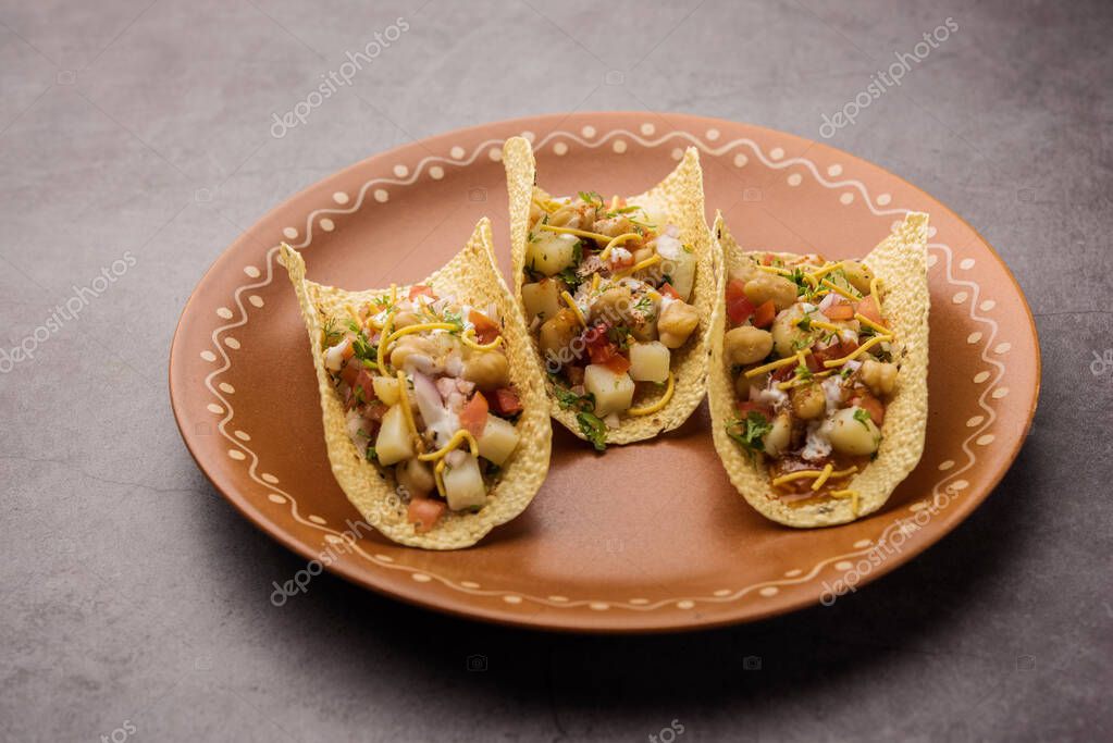 Masala Papad Tacos es una receta de aperitivo indio hecha al estilo de ...