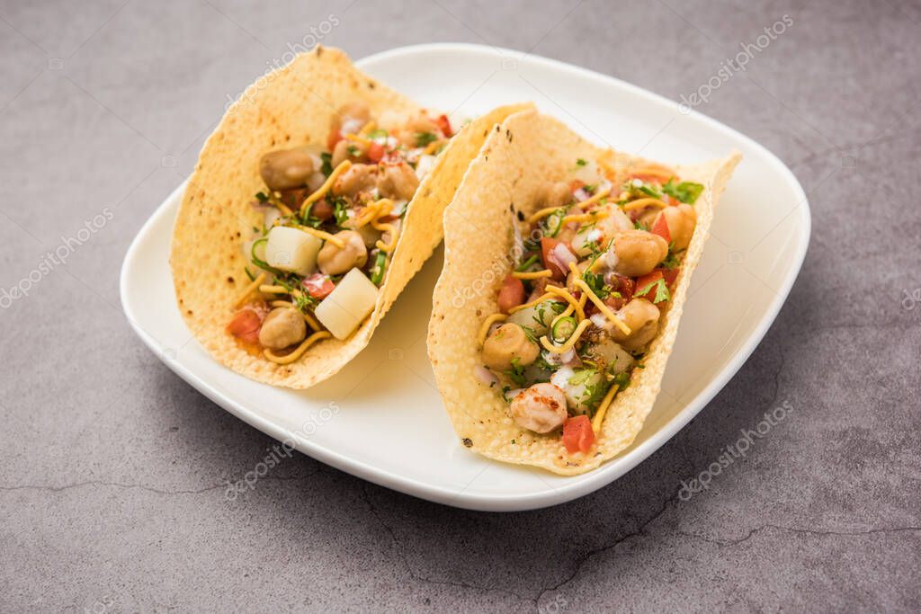 Masala Papad Tacos es una receta de aperitivo indio hecha al estilo de ...