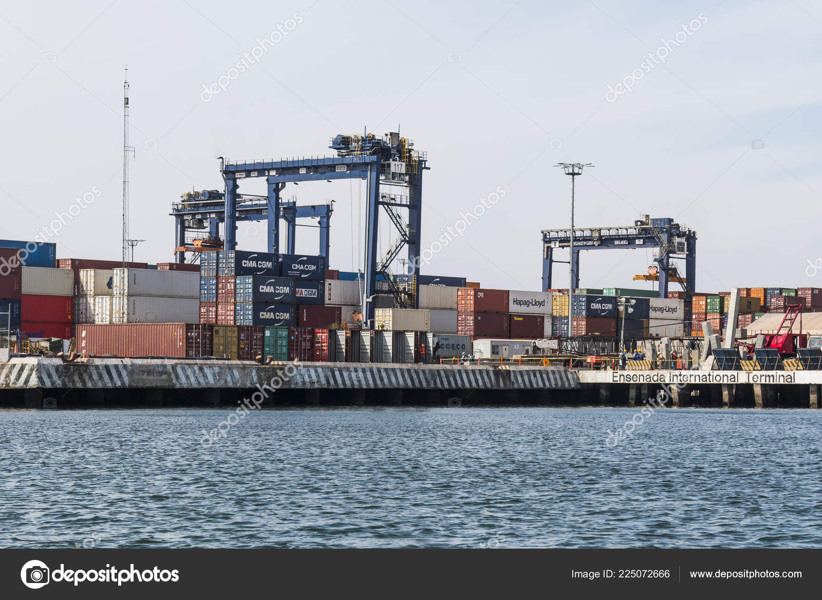 Ensenada México Octubre 2018 Contenedores Transporte Marítimo Bordean ...