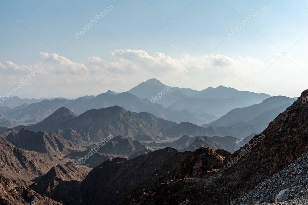 Emiratos Árabes Unidos montañas vista desde Wadi Al Qor hasta Buraq ...